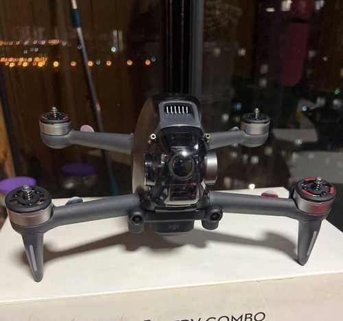 Квадрокоптер DJI FPV Combo