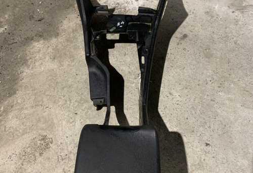 Консоль с подлокотником e39