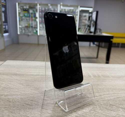 iPhone SE (2020), 64 ГБ