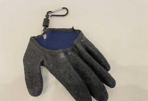Нескользящая защитная перчатка с магнитом