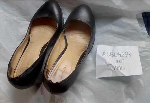 Женские кожаные туфли Альба 37,5 черные