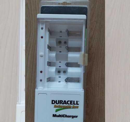 Мультизарядка Duracell