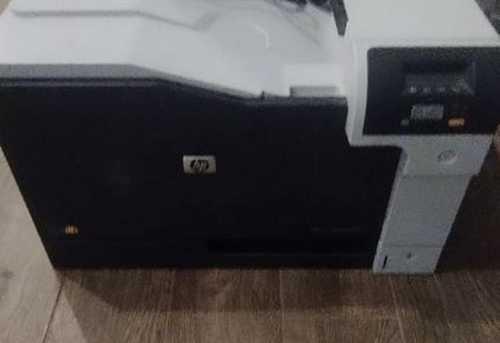 Цветной лазерный принтер HP Color LaserJet CP525