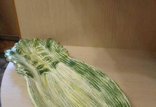 Блюдо лист салата