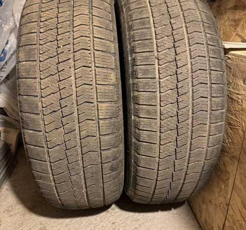 Bridgestone Blizzak VRX2 225/60 R17 99Q