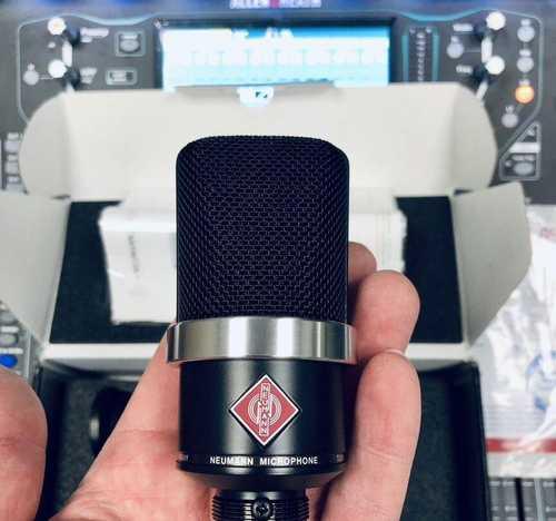 Студийный микрофон Neumann TLM 102 BK