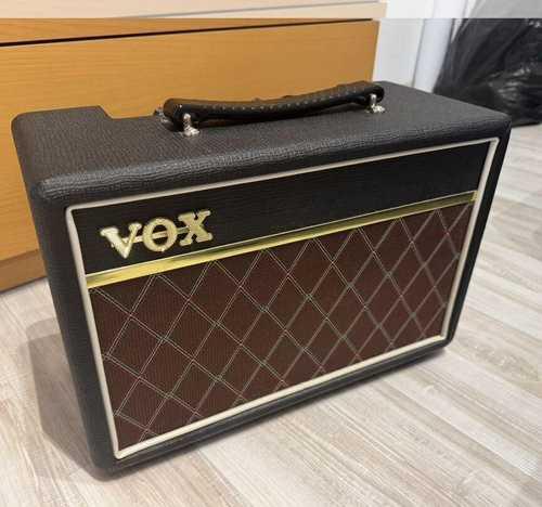 Комбоусилитель VOX pathfinder 10