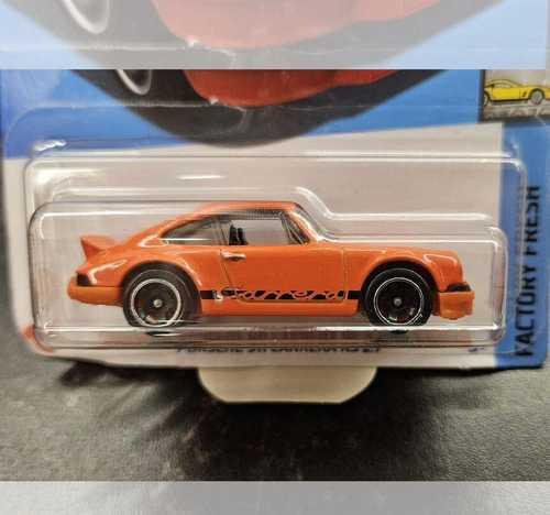 Hot Wheels Porsche 911 carrera rs 2.7