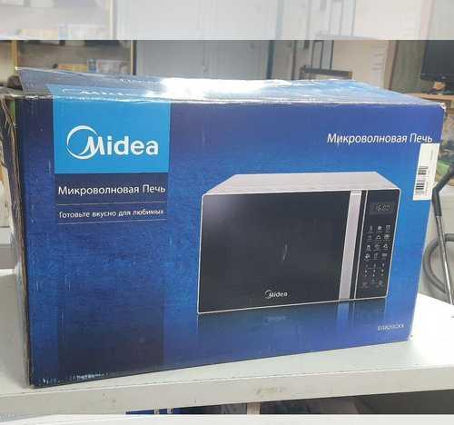 Микроволновая печь Midea EG820CXX