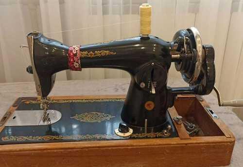 Швейная машинка Подольская ручная