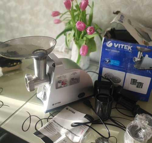 Мясорубка электрическая vitek vt3620