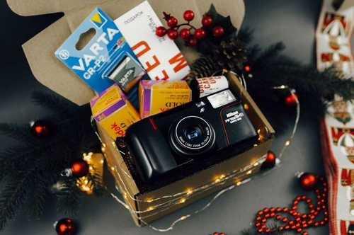Подарок пленочный фотоаппарат Nikon Tw и пленка