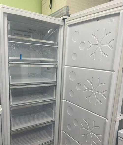 Морозильный шкаф dexp