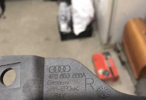 Брызговик передний правый Audi A6 С6 4F0853888A