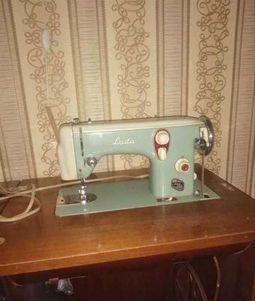 Швейная машина LADA 236