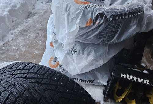 Nokian Tyres Hakkapeliitta 7 SUV 295/50 R21