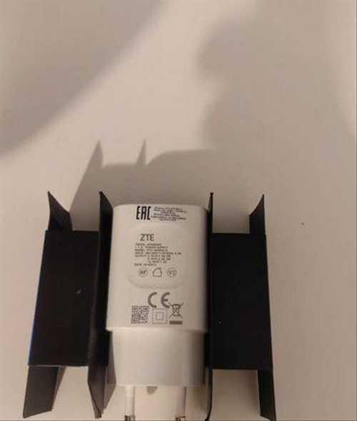 Блок зарядки с Quick Charge, зарядное устройство