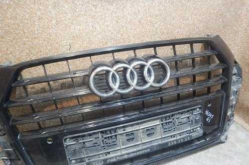 Решетка радиатора Audi Q3 с 2012г