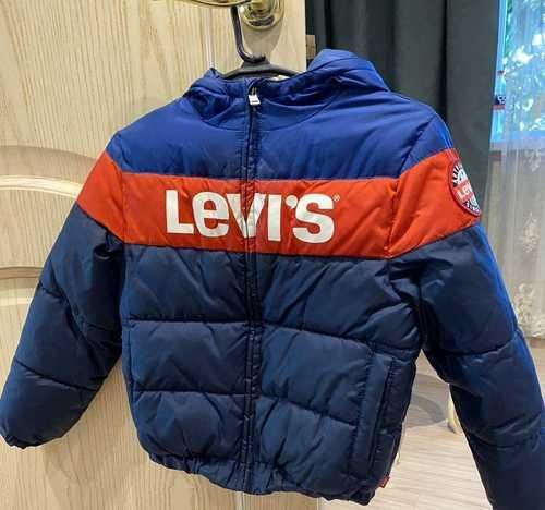 Куртка осення Levi's на мальчика 6-7 лет