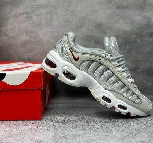 Кроссовки Nike Air Max Tailwind