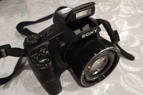 Цифровой фотоаппарат Sony DSC-HX200