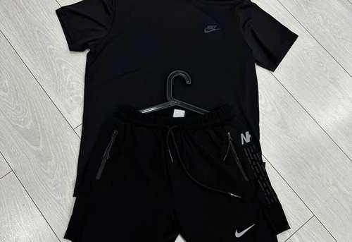 Футболка и шорты для спорта Nike