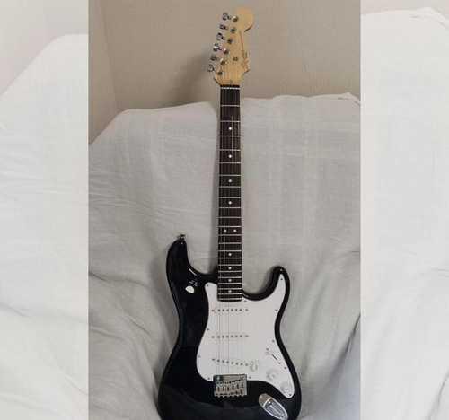 Гитарный комплект с Fender Squier Stratocaster SSS