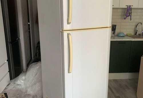 Холодильник Samsung RT38bvpw