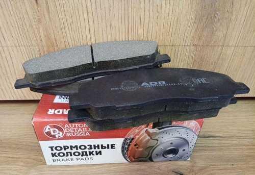 Колодки задних дисковых тормозов 4,6Т С мех,датчик