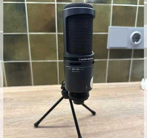 Студийный микрофон Audio-Technica 2020USB