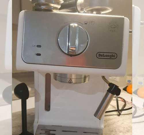 Кофеварка рожковая delonghi