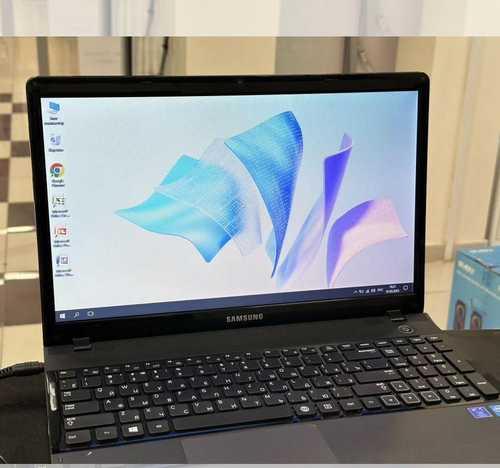 15.6" Samsung (Celeron B820 / 6 гб / 128 SSD)