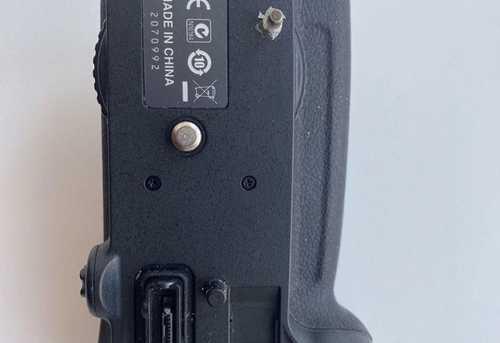Батарейный блок Nikon MB-D11