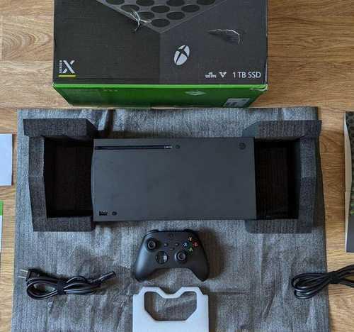 Xbox series X + 500 игр + 13 мес. подписка