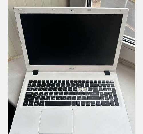 Ноутбук Acer Aspire E5-522G-603U