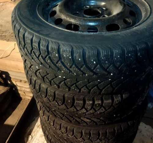 Nokian Tyres Hakkapeliitta 10 195/60 R15