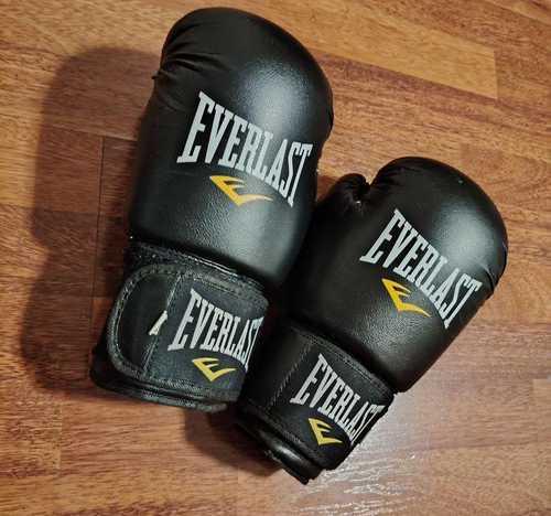 Боксерские перчатки 12 oz everlast