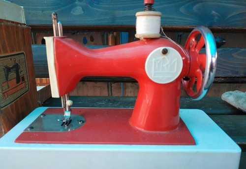 Детская швейная машинка, СССР