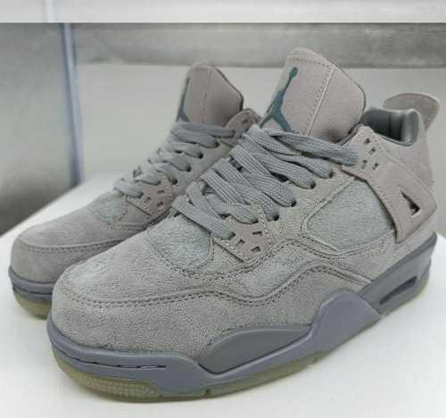 Nike air jordan 4 retro kaws