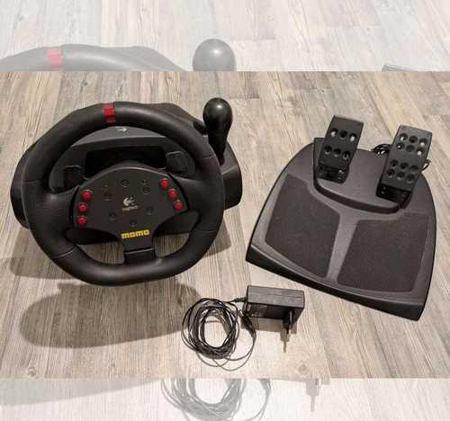 Игровой руль Logitech Momo Racing 900 градусов