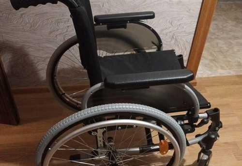 Кресло коляска для инвалида