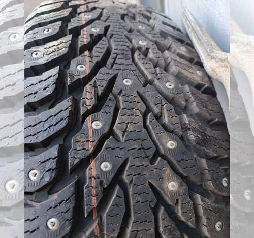 Nokian Tyres Hakkapeliitta 9 SUV 225/65 R17