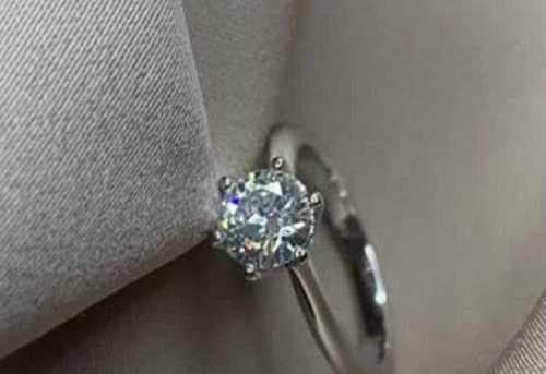 Кольцо с бриллиантом (муассанитом )