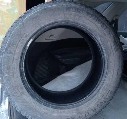 Gislaved Nord Frost 200 SUV 225/65 R17