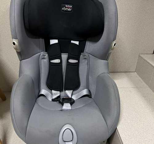 Автомобильное кресло britax romer isofix