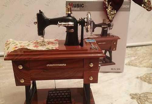 Музыкальная шкатулка Швейная машинка