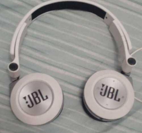 Беспроводные наушники JBL e40 bt