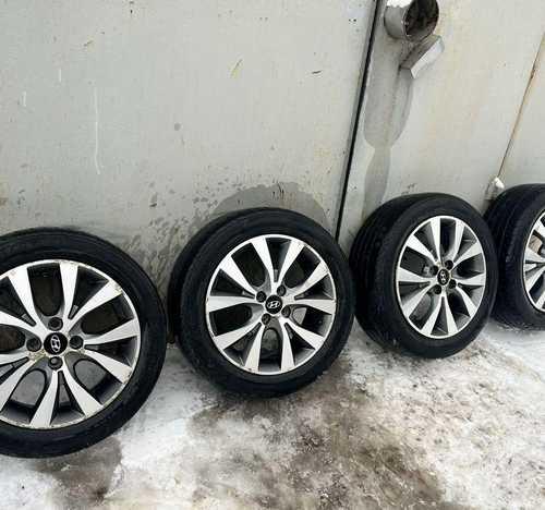 Продам колеса с литыми дисками 195/55 R16