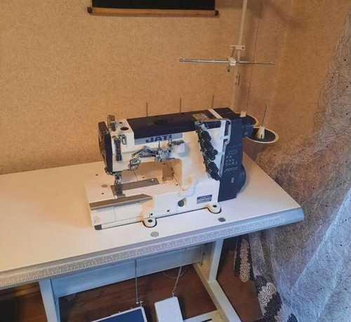 Плоскошовная промышленная швейная машинка