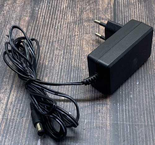 Зарядное устройство Novex NRT20W11
